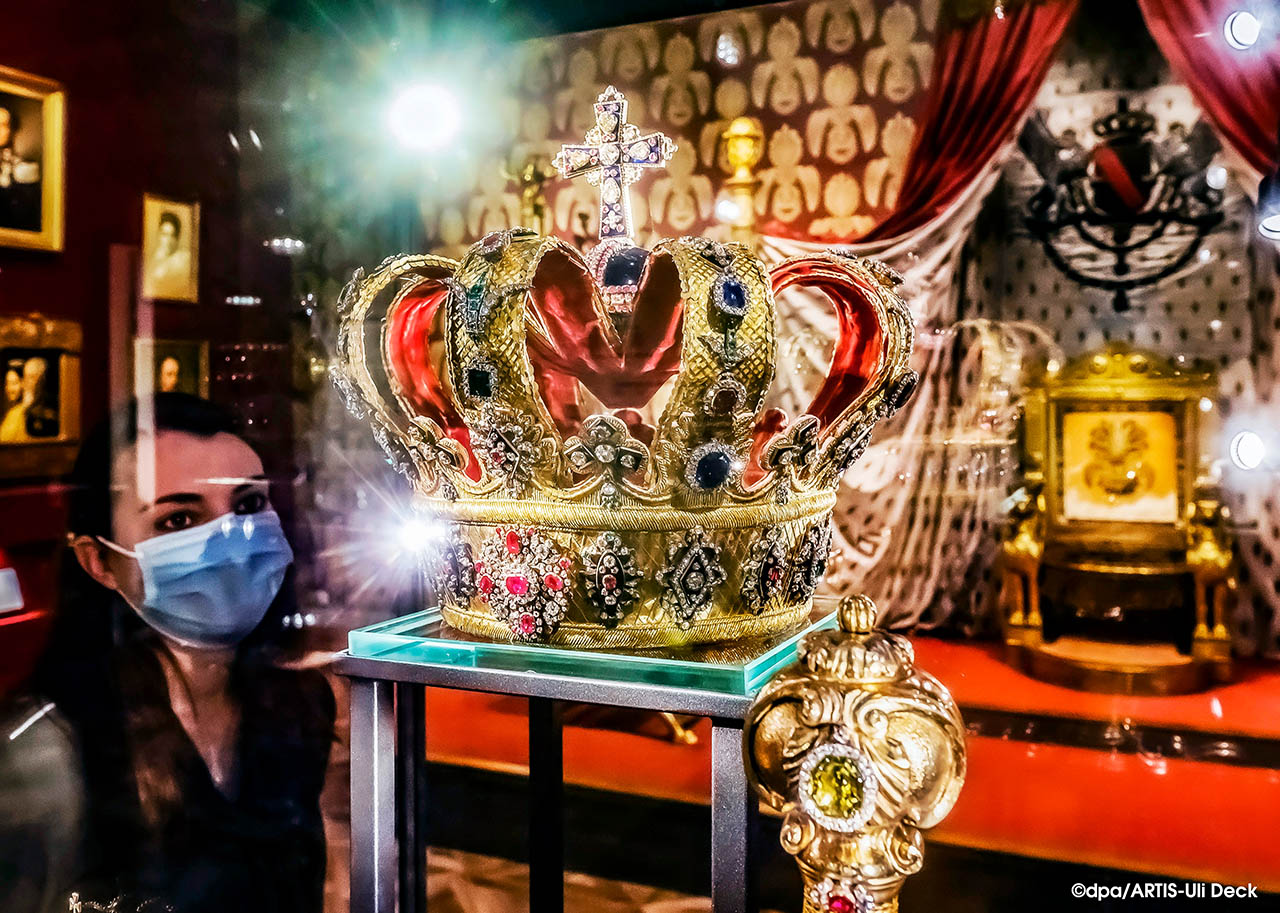 01.06.2021 - Die Badische Krone in derAusstellung „Schloss und Hof: Der ... 01.06.2021 - Die Badische Krone in derAusstellung „Schloss und Hof: Der ...